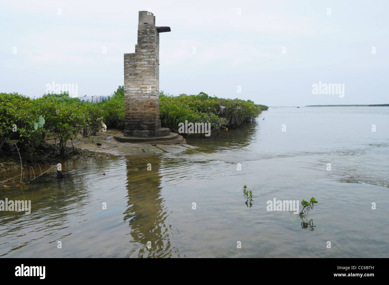 Light tower, Beilun Estuary National Nature Reserve, Fangchenggang ...