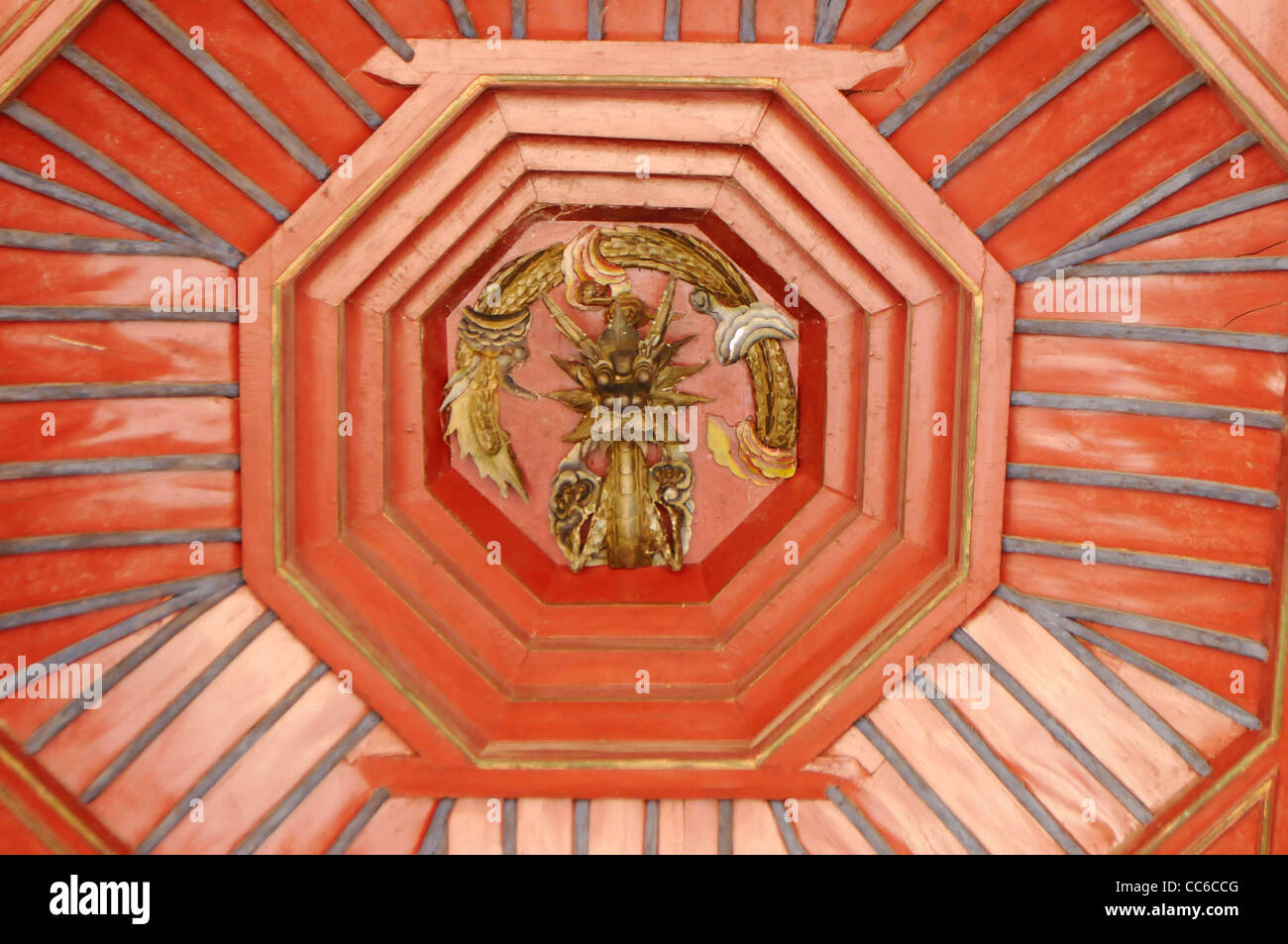 Caisson ceiling, Hunan Guild Hall, Guilin, Guangxi , China Stock Photo ...