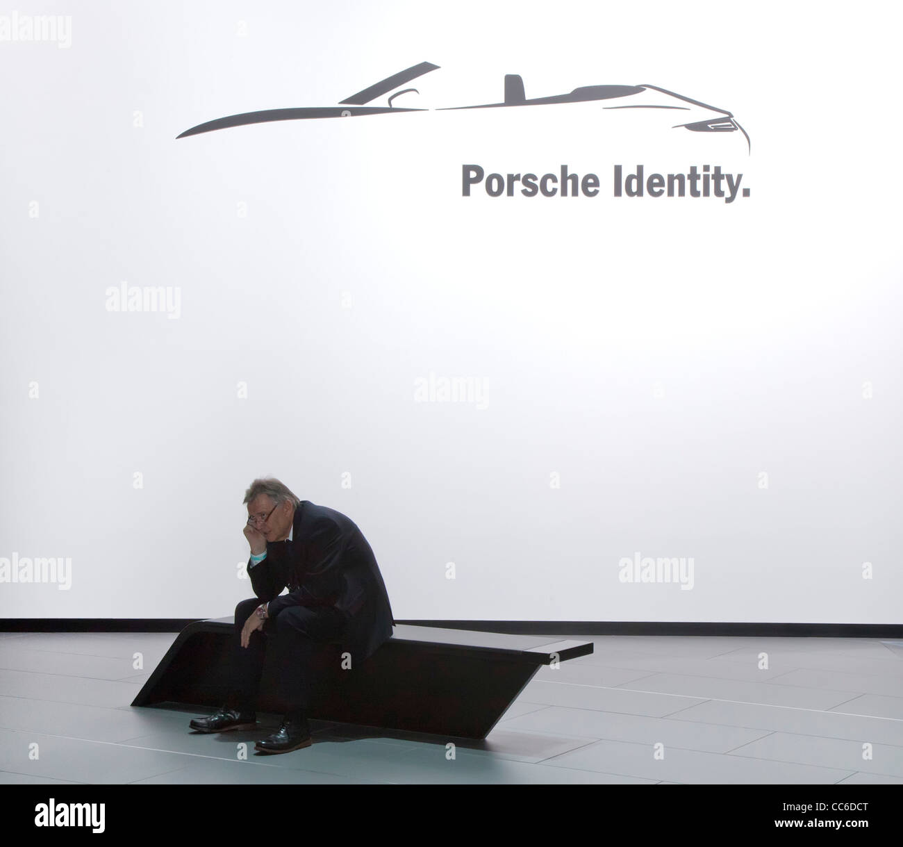 Porsche show talk hi-res stock photography and images - Alamy