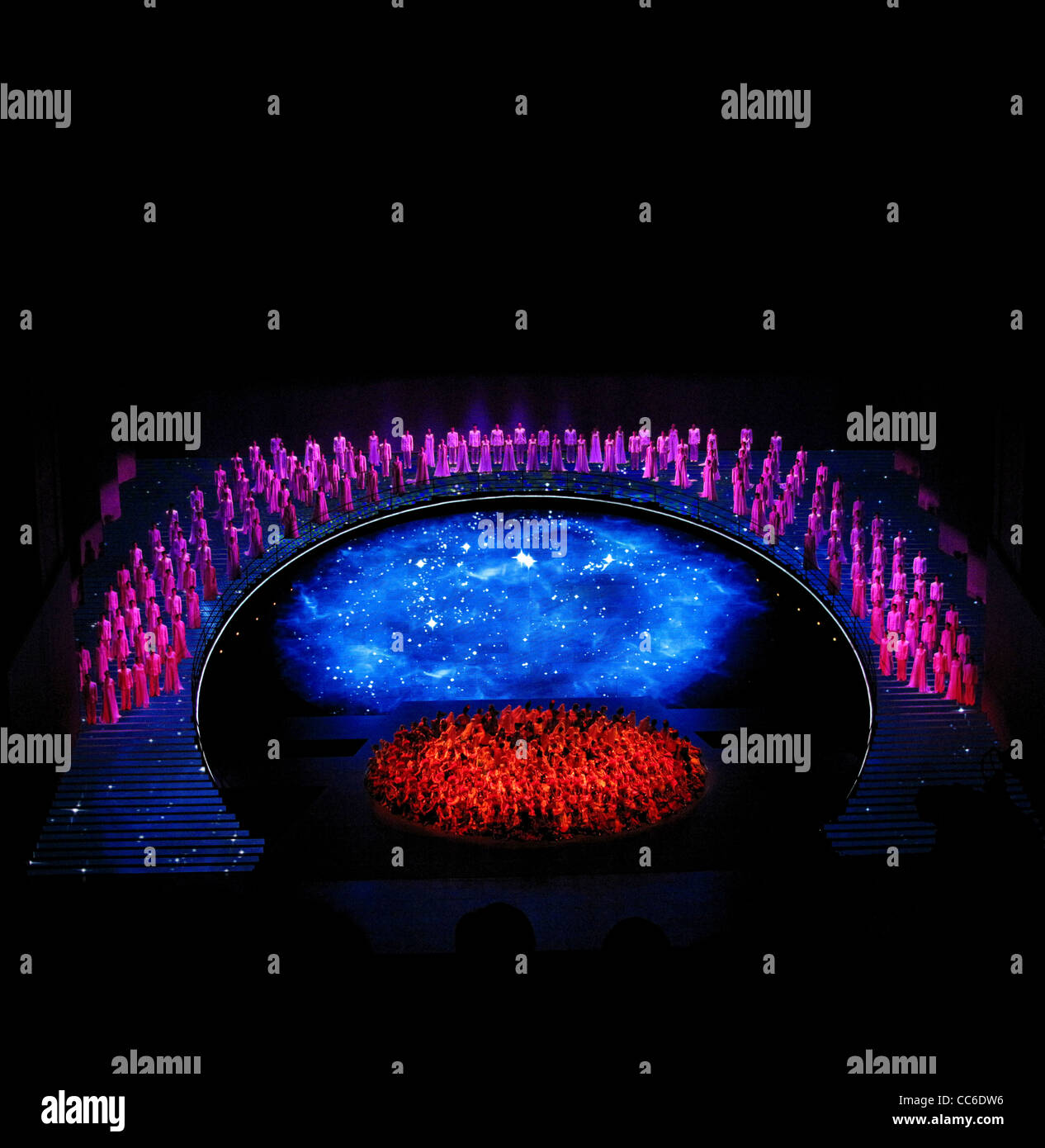 Traditional dance performance, Beijing, China Stock Photo - Alamy