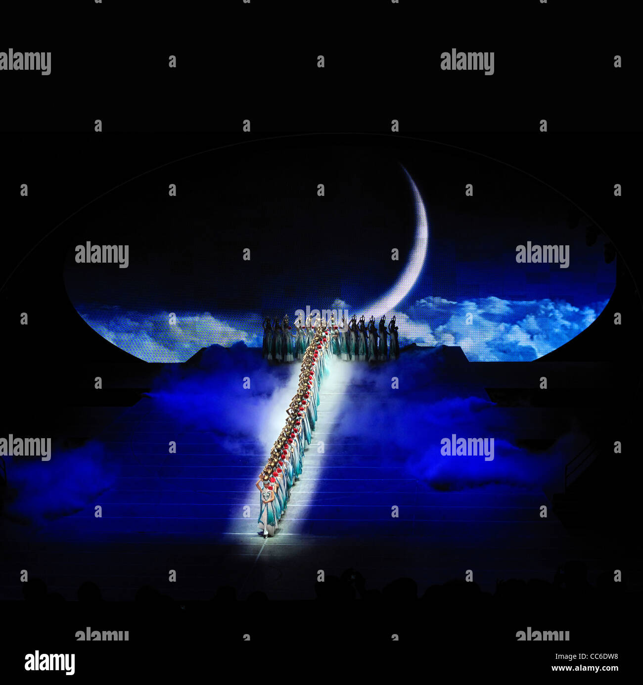 Traditional dance performance, Beijing, China Stock Photo - Alamy