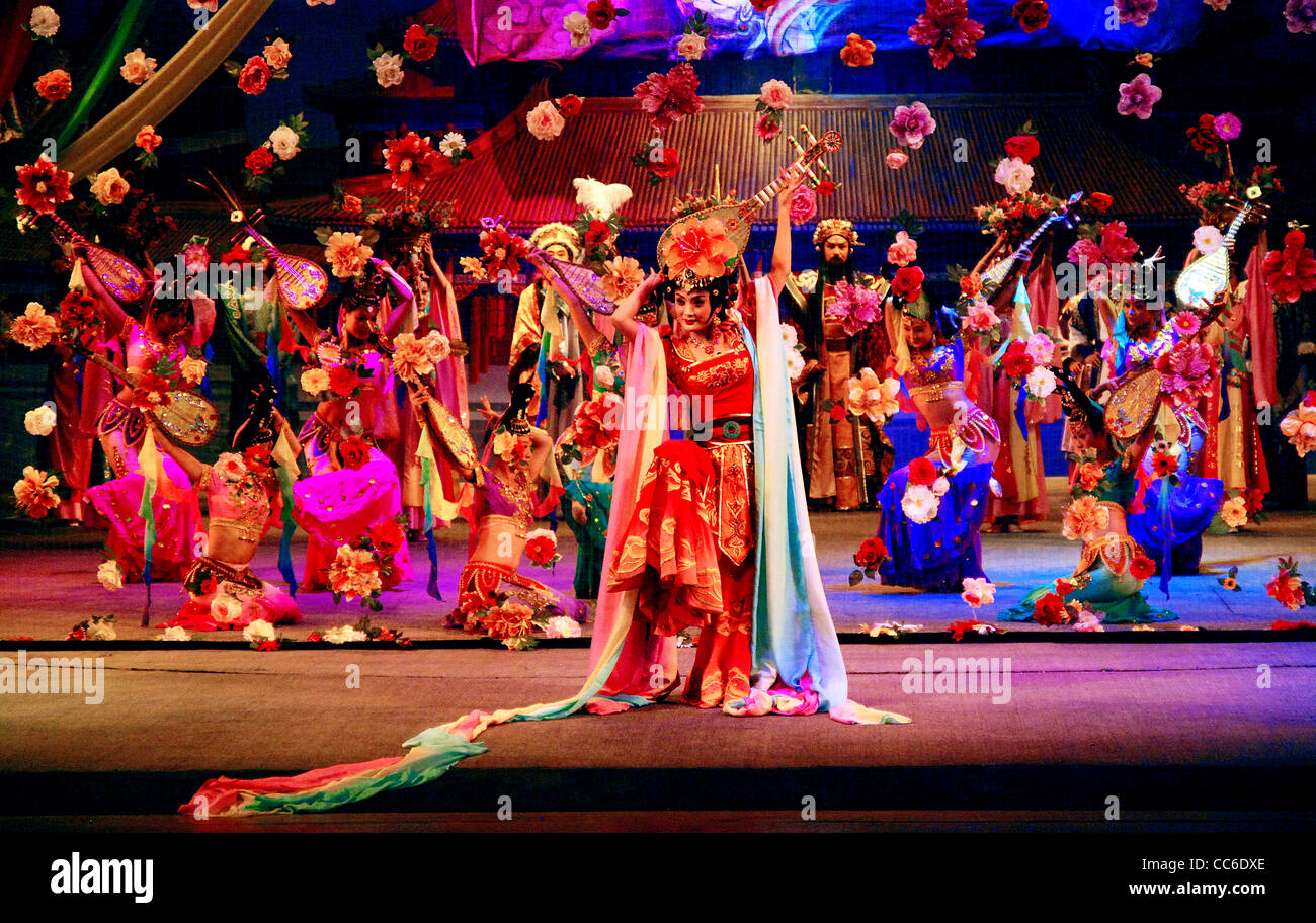 Peking opera performance, Beijing, China Stock Photo - Alamy