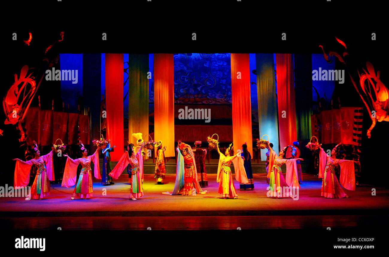 Peking opera performance, Beijing, China Stock Photo - Alamy