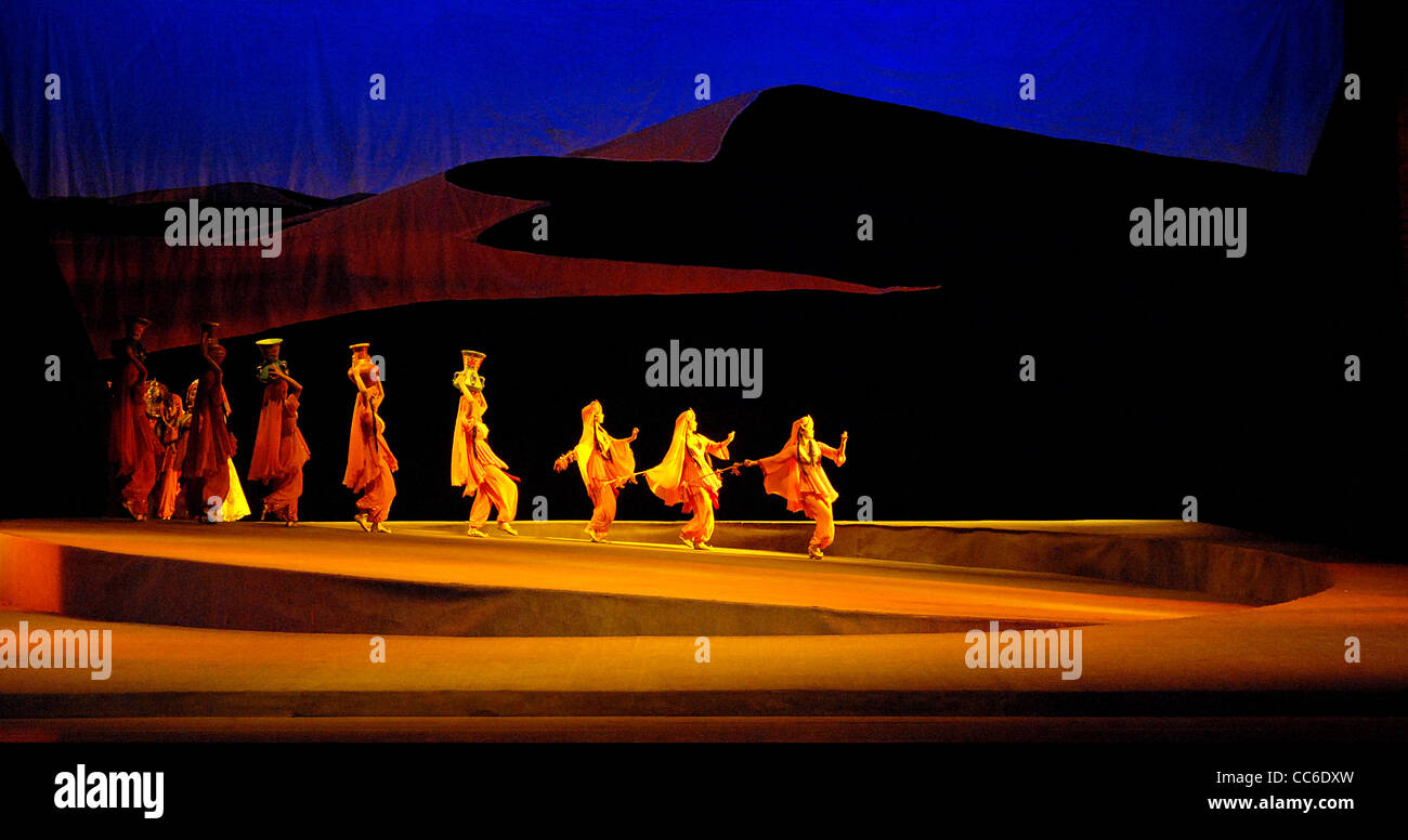 Peking opera performance, Beijing, China Stock Photo - Alamy