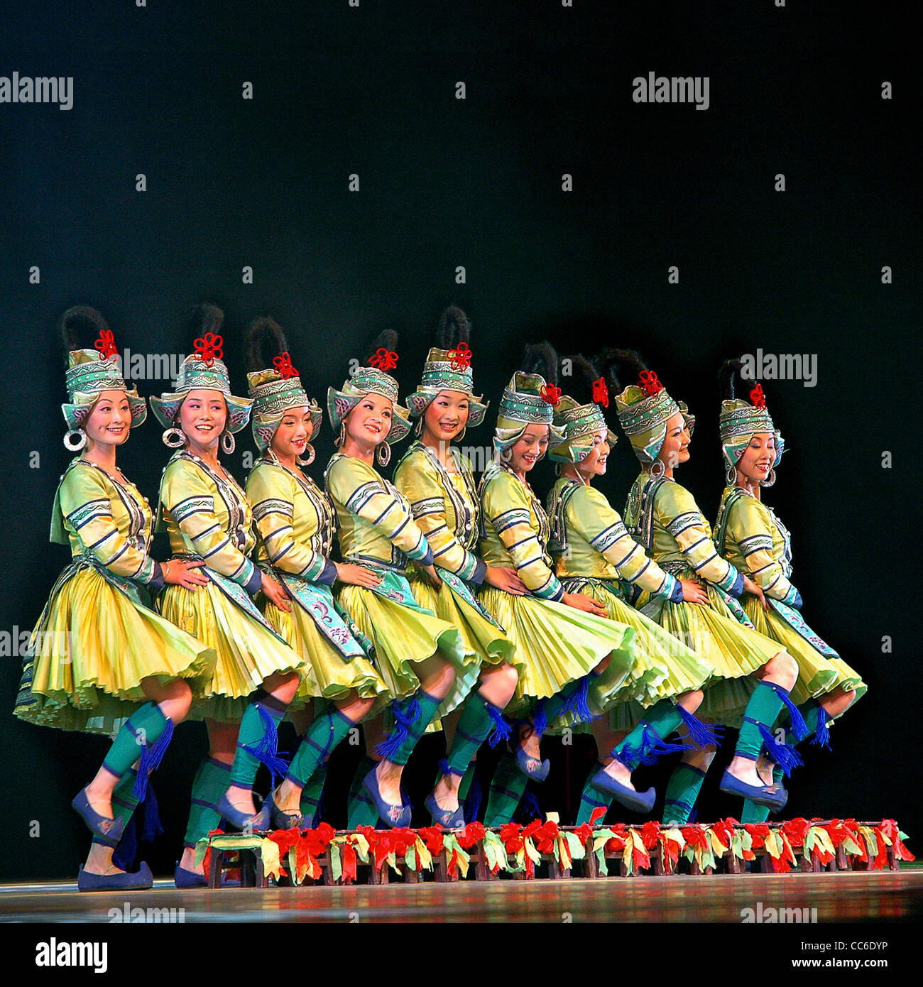 Traditional dance, Beijing, China Stock Photo - Alamy