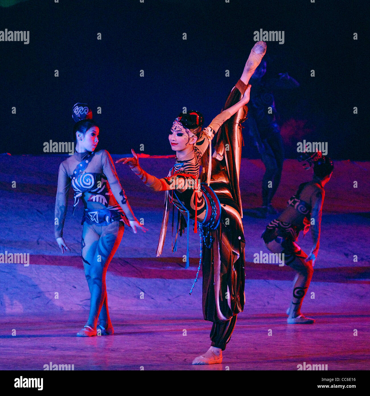 Traditional dance, Beijing, China Stock Photo - Alamy