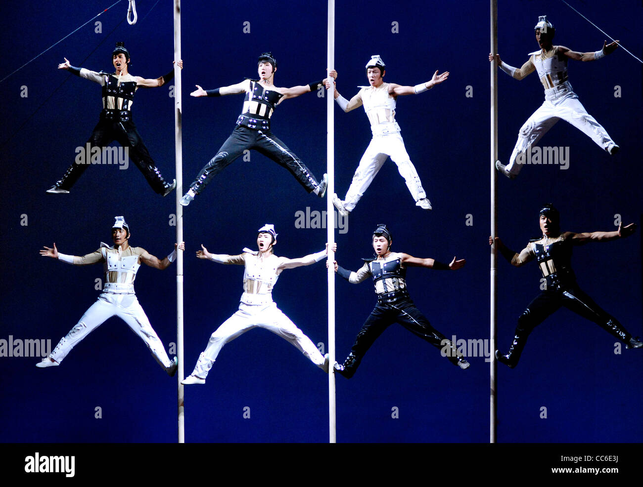 Chinese male dancer hi-res stock photography and images - Alamy