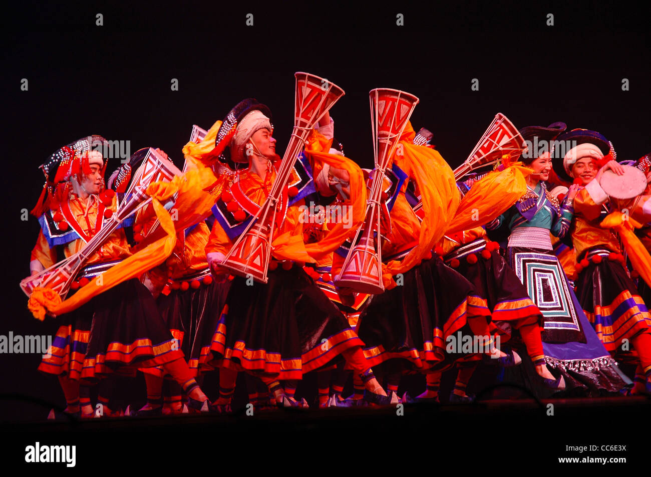 Traditional dance, Beijing, China Stock Photo - Alamy