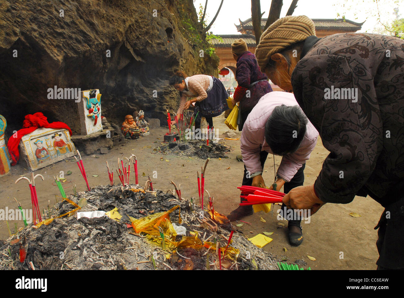 People praying in Leiyin Temple, Pingle Ancient Town, Chengdu, Sichuan ...