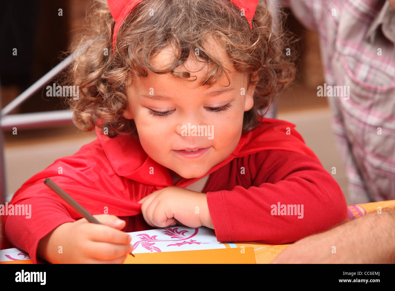 little child drawing Stock Photo - Alamy