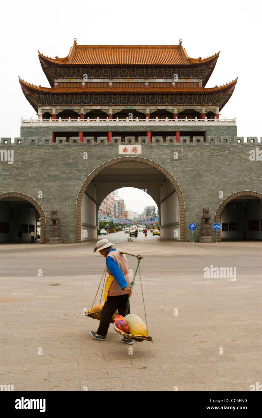 Qujing Gate Tower, Yunnan , China Stock Photo - Alamy