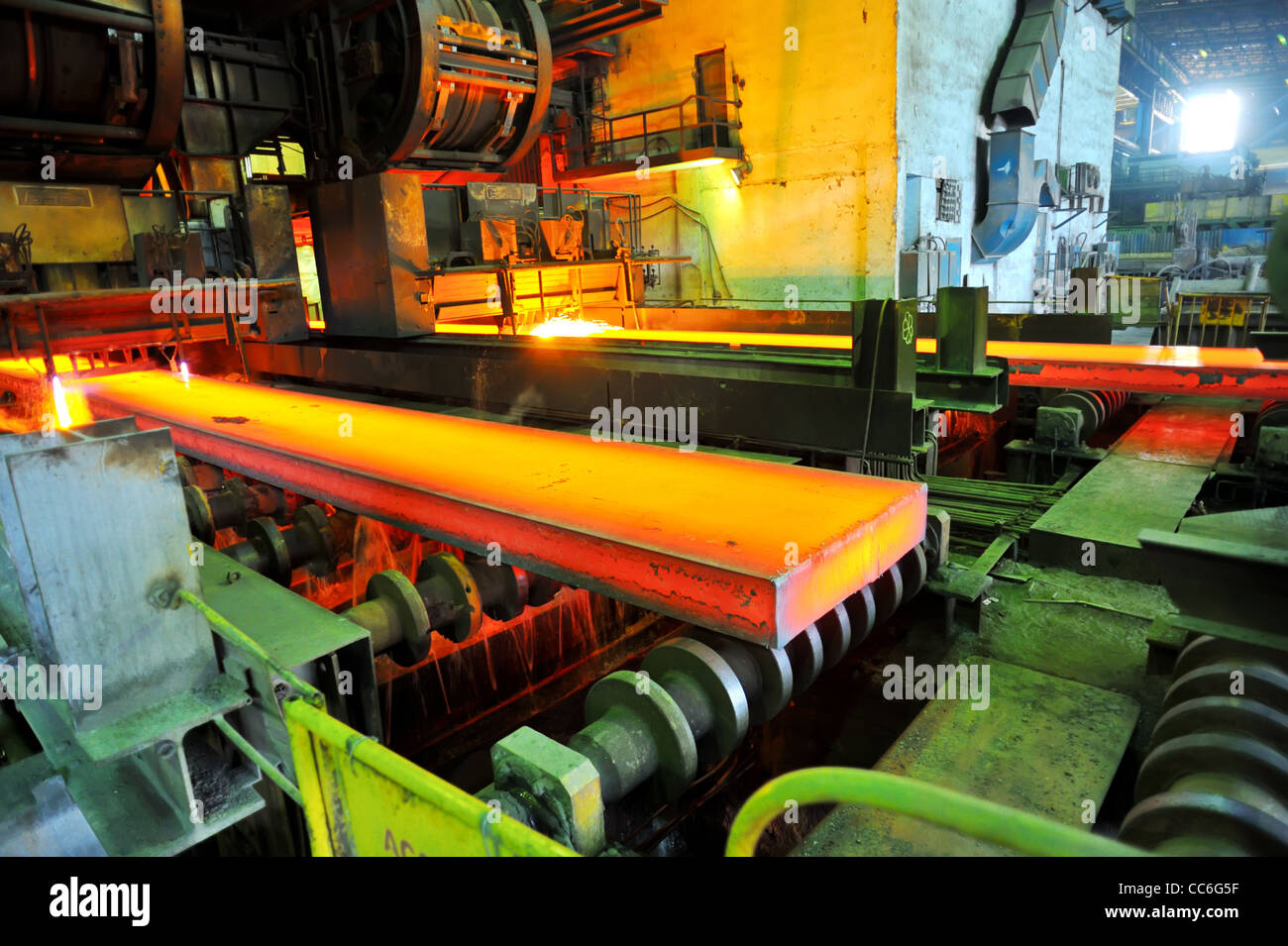 Gas cutting of the hot metal Stock Photo - Alamy