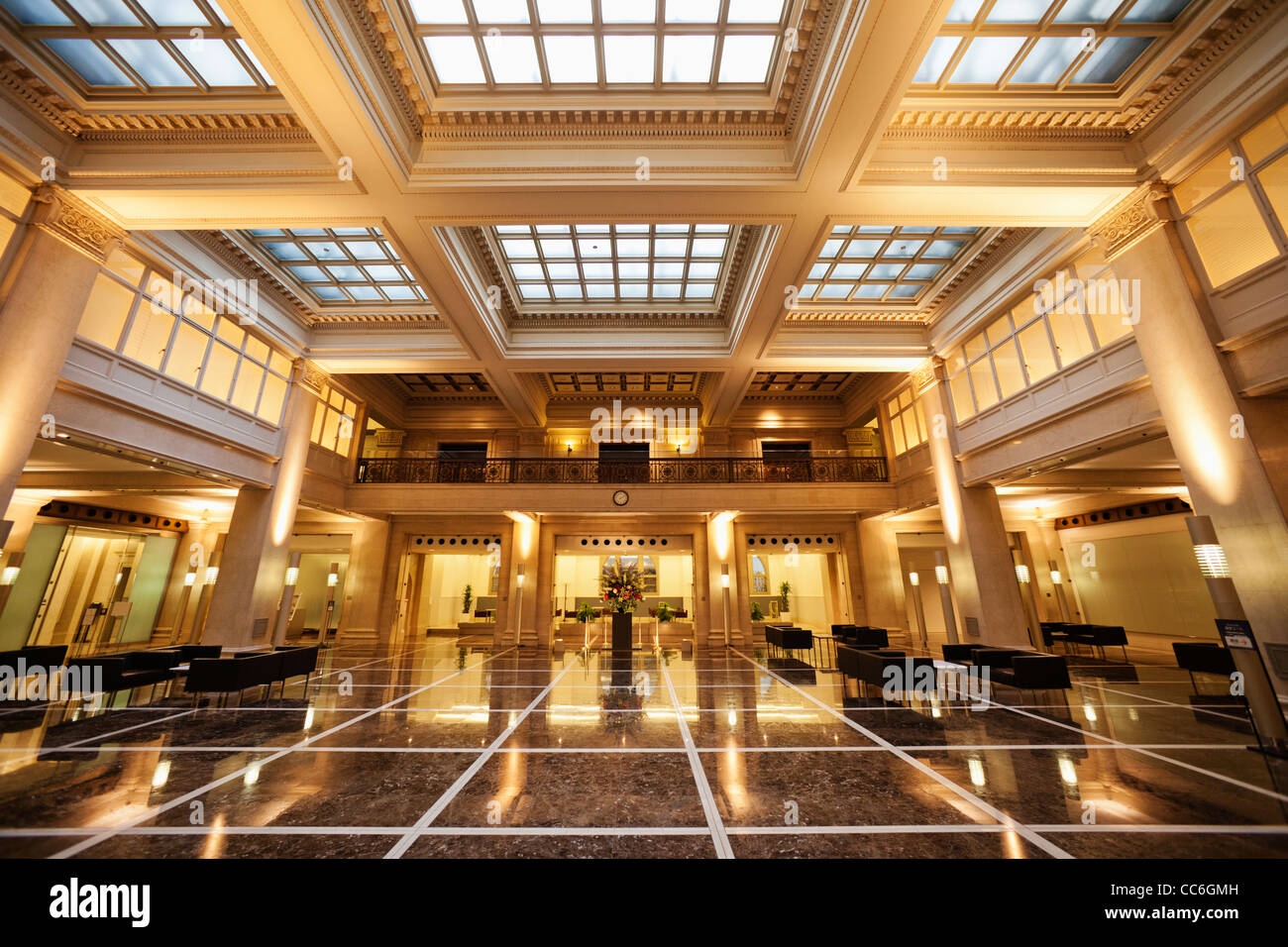 Tokyo, Marunouchi, Marunouchi Nakadori Street, My Plaza Shopping ...