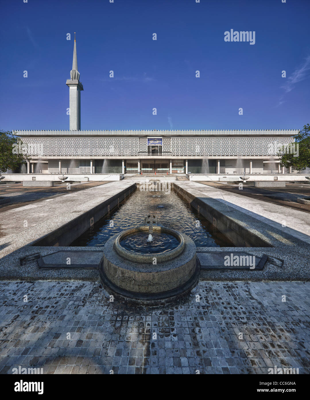 National mosque masjid negara kuala lumpur hi-res stock photography and ...
