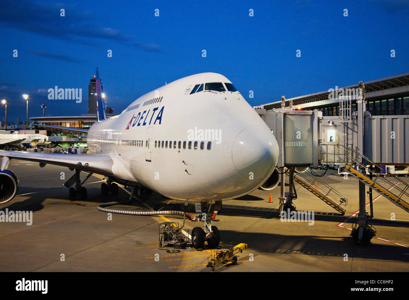 747 aircraft gate narita airport tokyo hi-res stock photography and ...