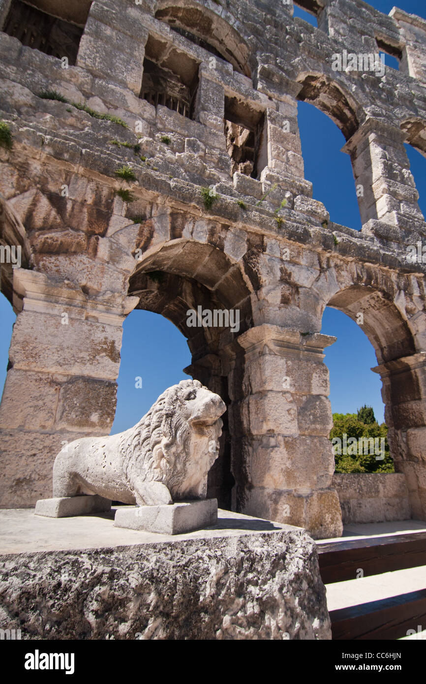 the Lion in old amphitheater in Pula - Croatia Stock Photo - Alamy