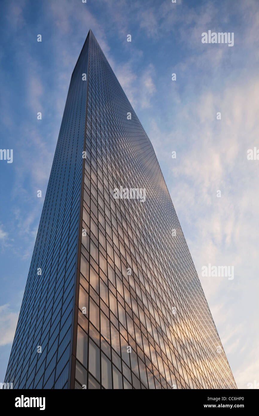 Dentsu tower building hi-res stock photography and images - Alamy