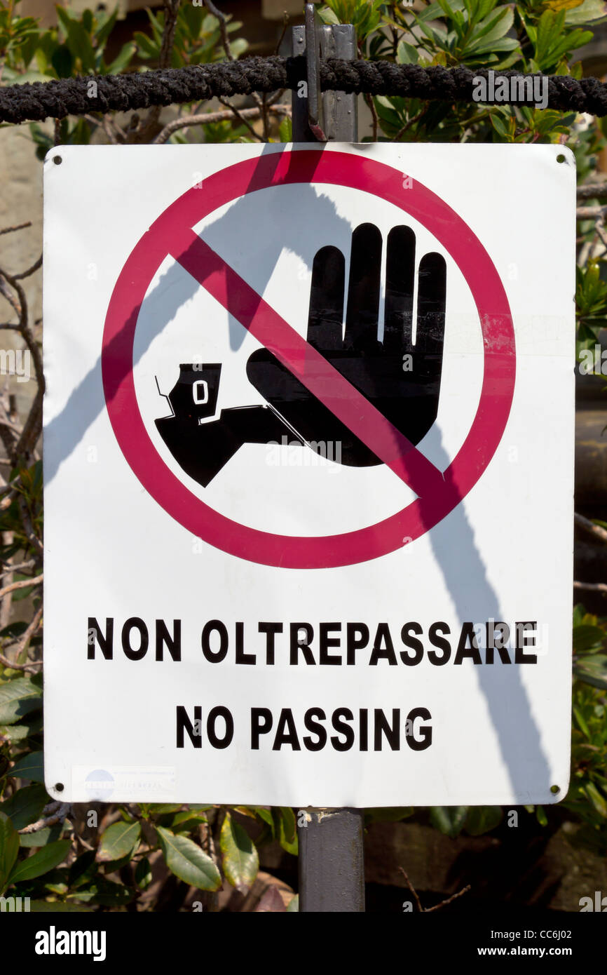 Italian sign - No Entry! Stock Photo - Alamy
