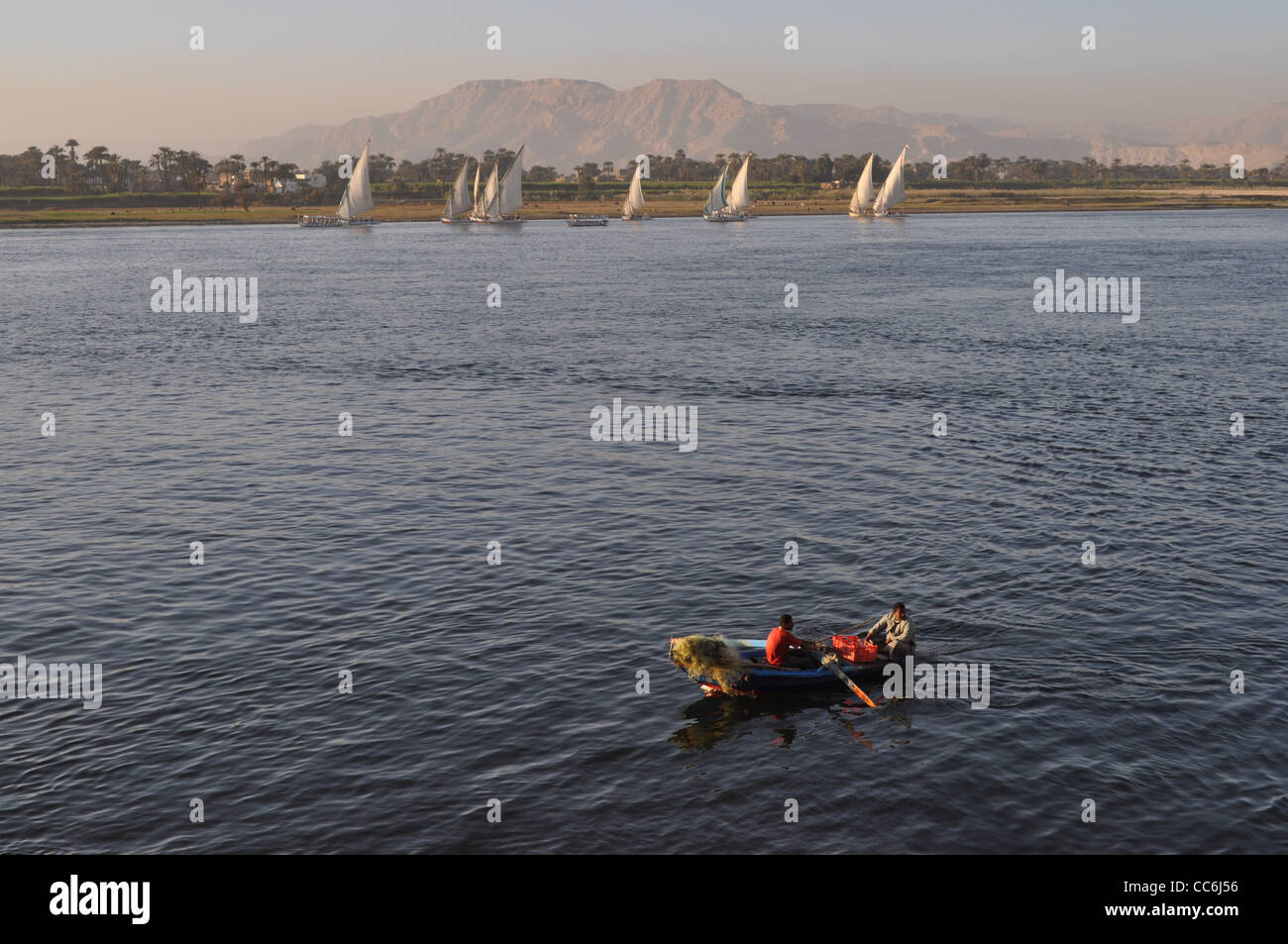 Rowed across river hi-res stock photography and images - Alamy