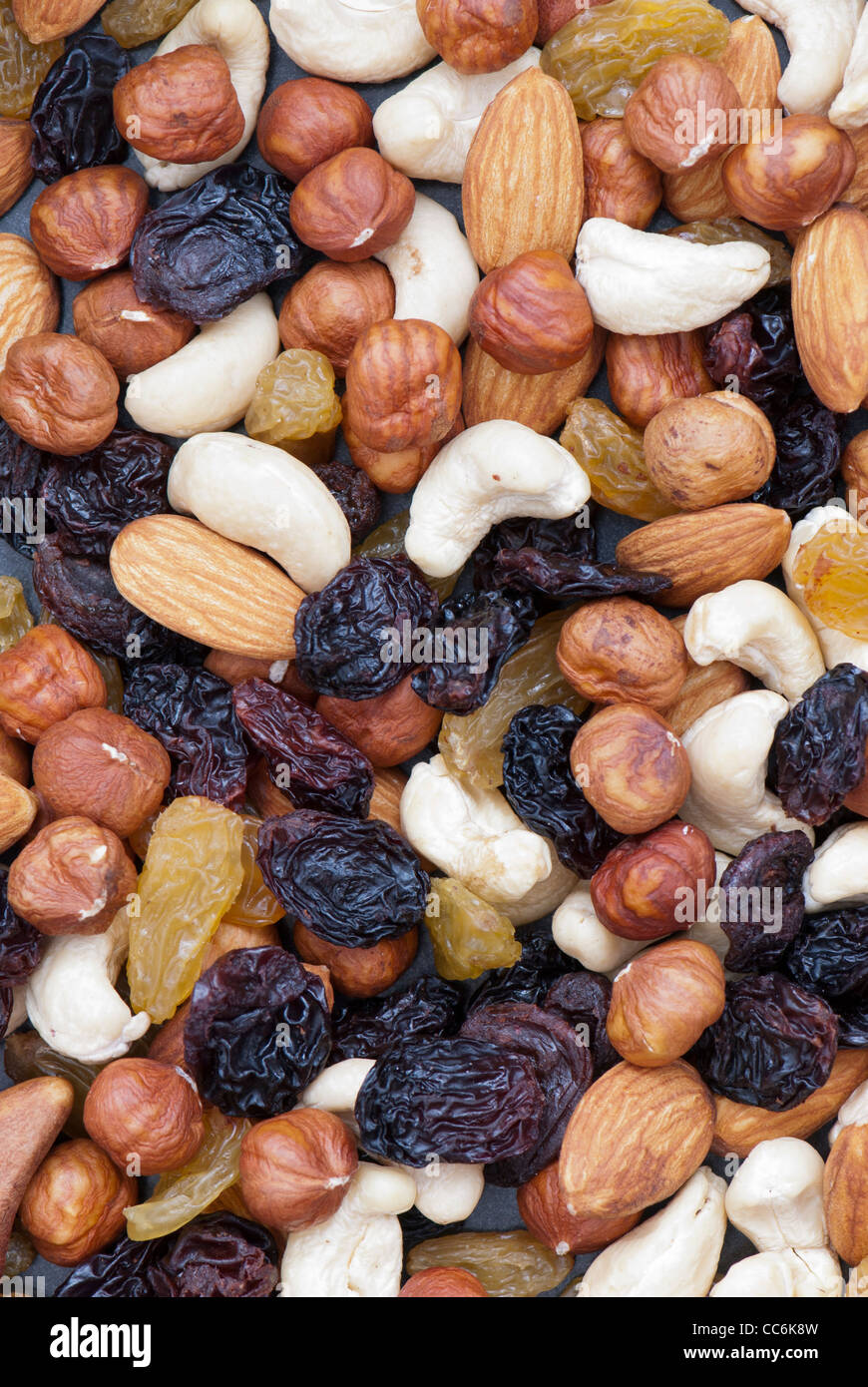 Raisins and nuts Stock Photo - Alamy