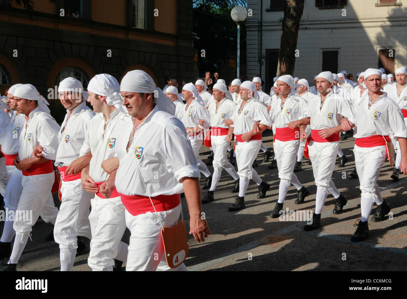 Festival macchina santa rosa viterbo hi-res stock photography and ...