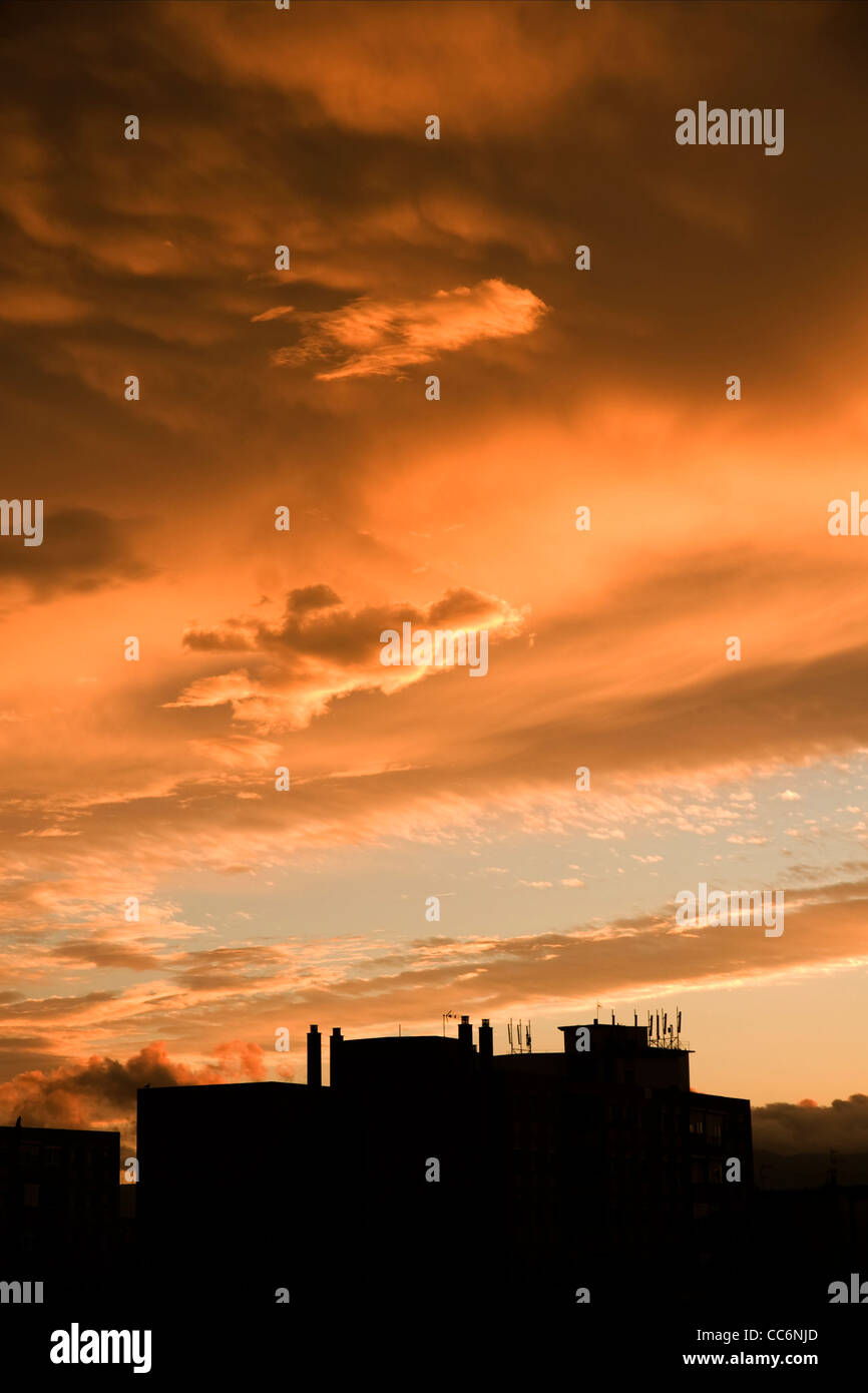 atardecer,cielo naranja,late afternoon cloudy field sunset, spain Stock ...