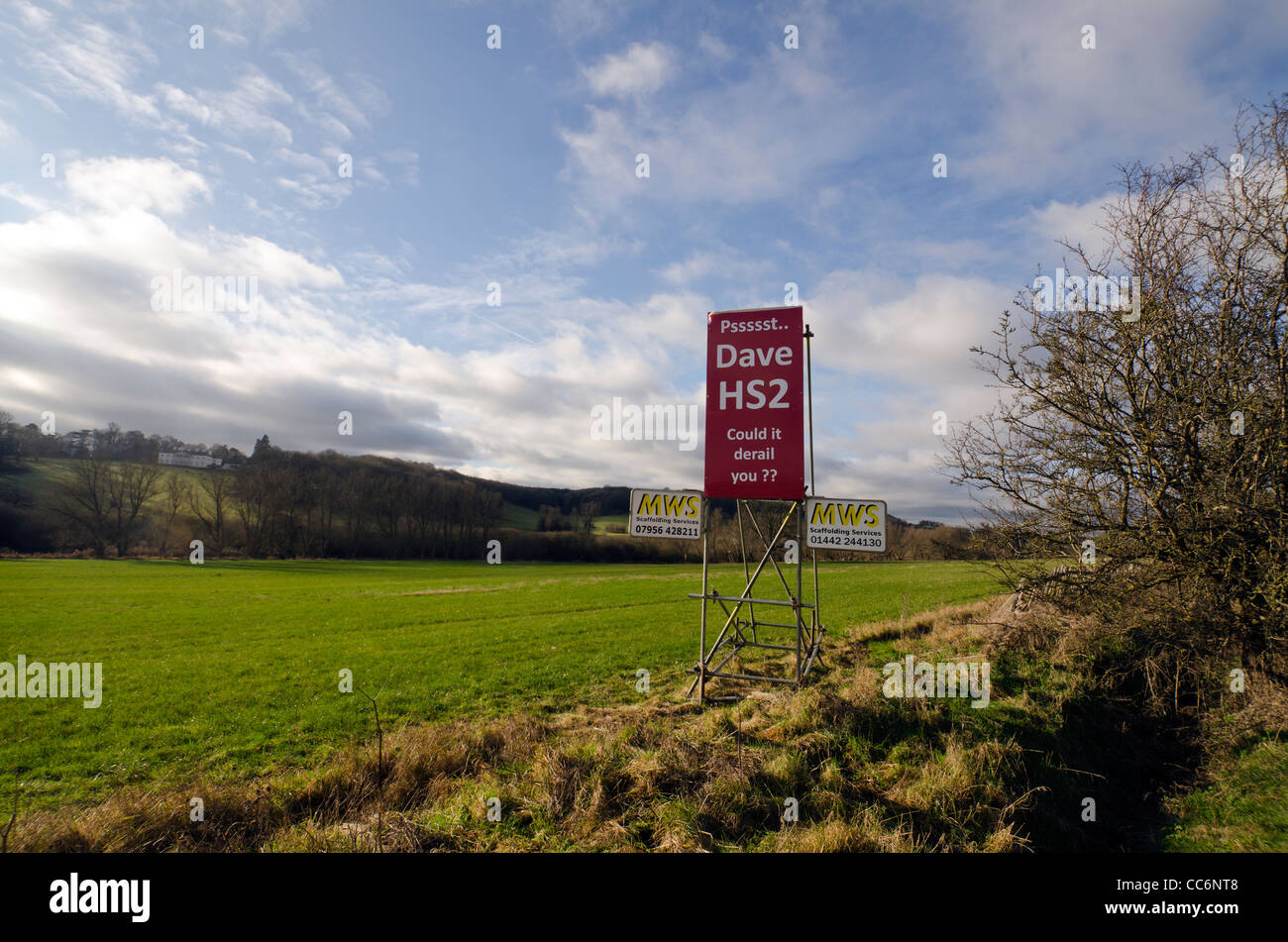 Hs2 sign field hi-res stock photography and images - Alamy