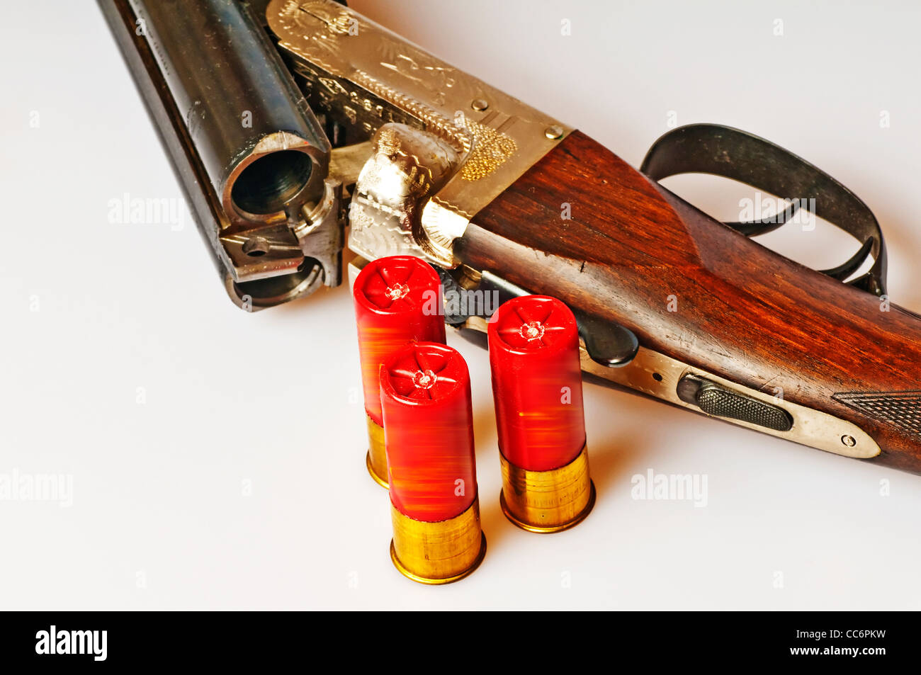 Plastic shotgun shell hi-res stock photography and images - Alamy