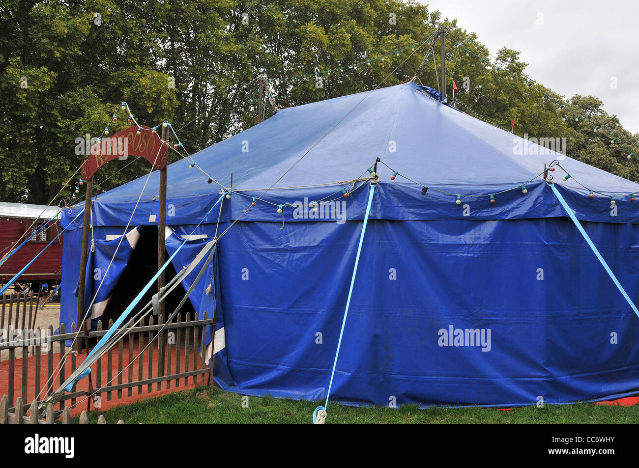 Rasposo circus marquee in Bercy garden Paris Stock Photo - Alamy