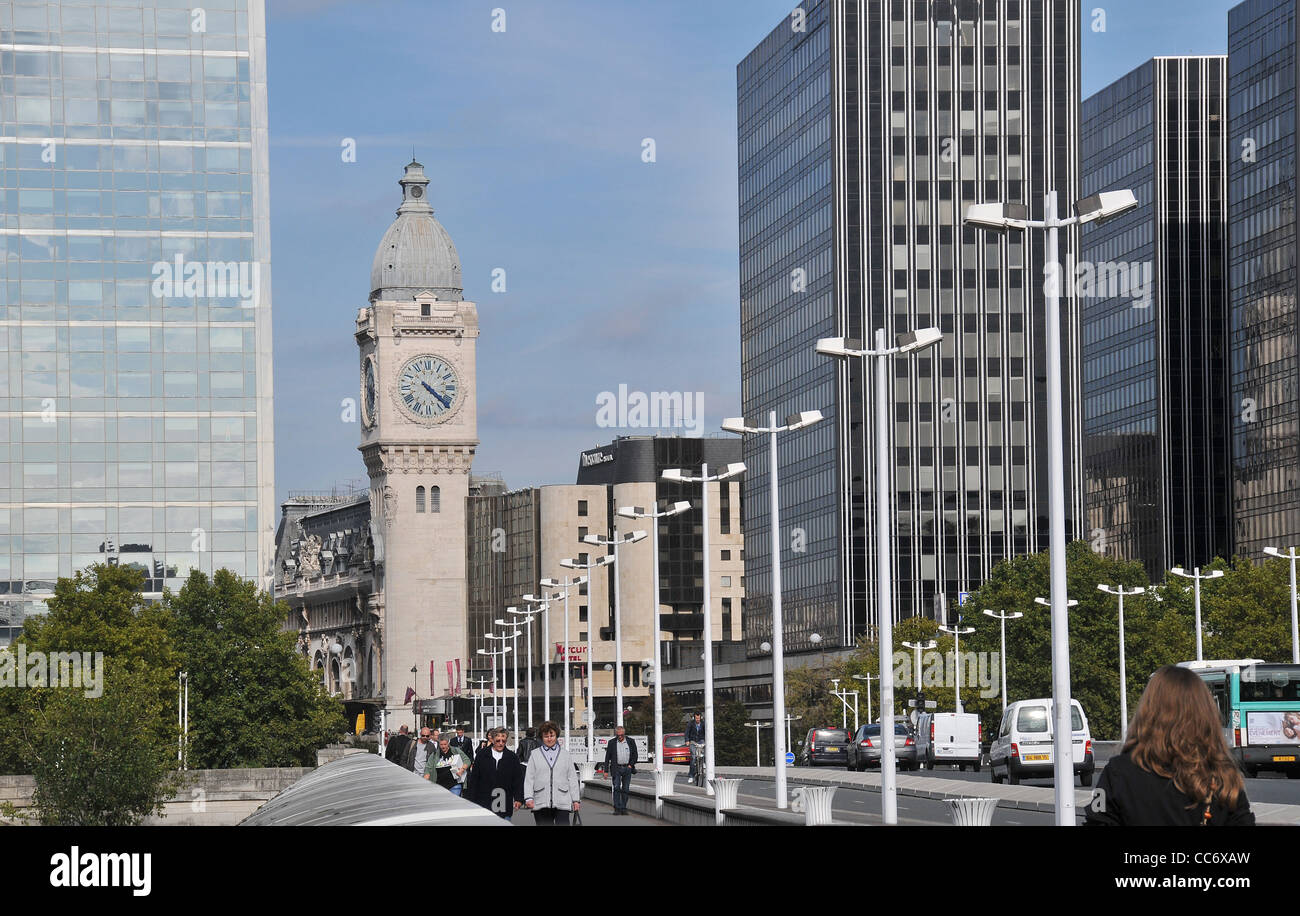 street scene, Lyon railway station tower, Paris, France Stock Photo - Alamy