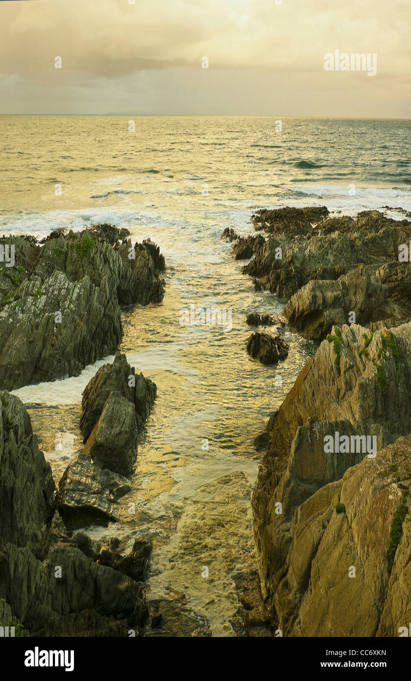 Craggy rocks hi-res stock photography and images - Alamy