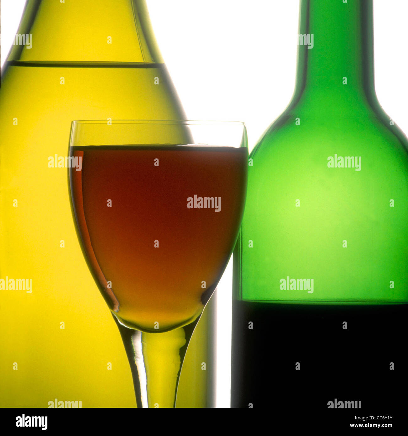 Rose wine glass bottle hi-res stock photography and images - Alamy