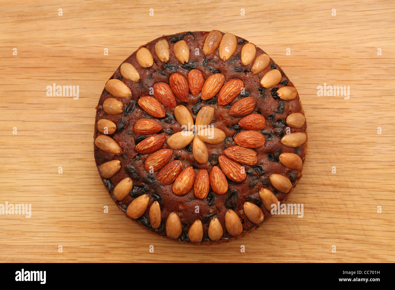 Dundee cake hi-res stock photography and images - Alamy