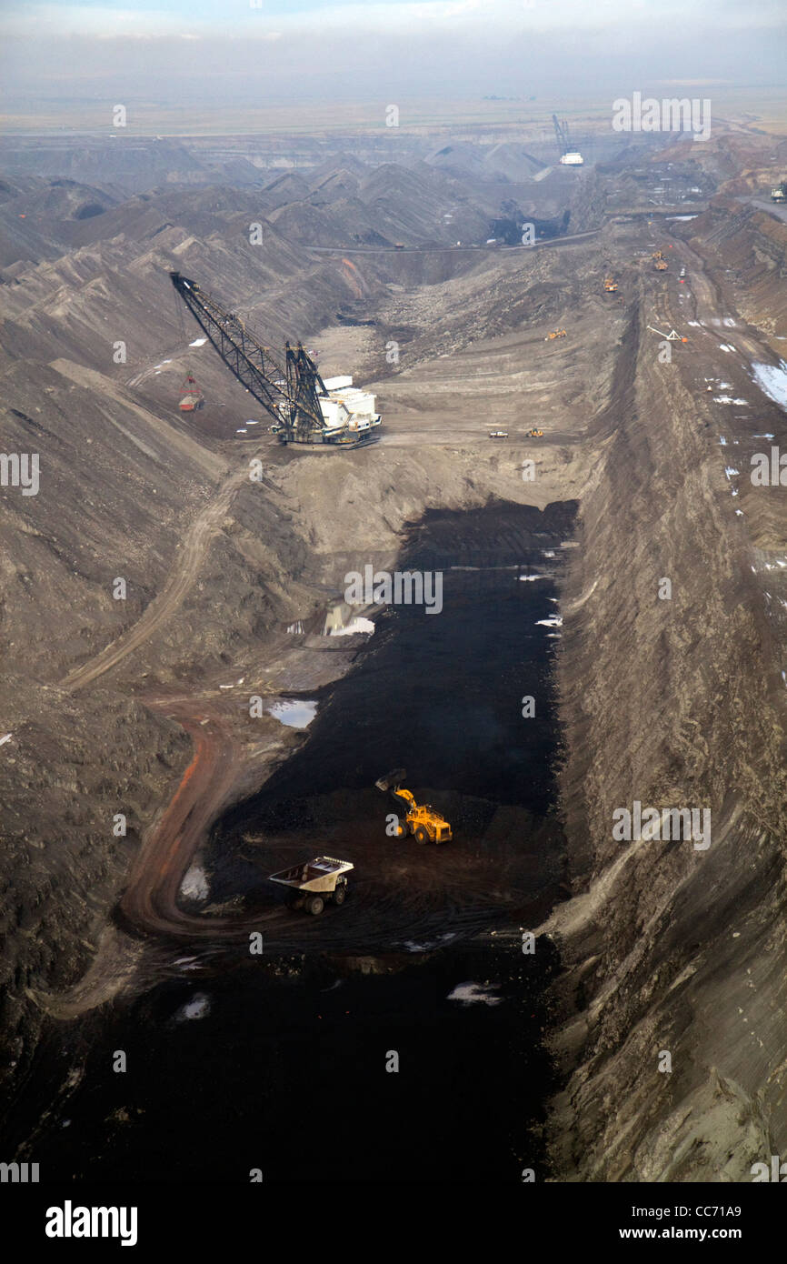Coal Mine Mining Dragline High Resolution Stock Photography and Images ...