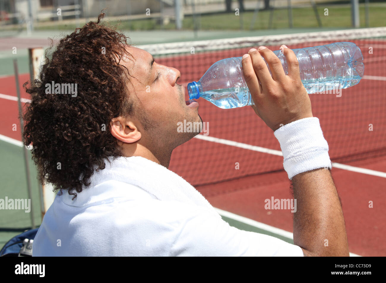tennis player drinking water Stock Photo - Alamy