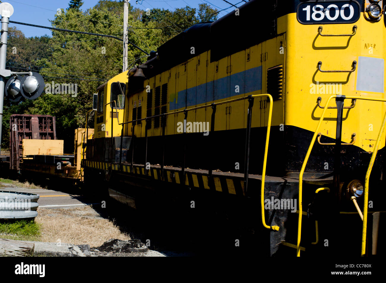 Yellow locomotive hi-res stock photography and images - Alamy