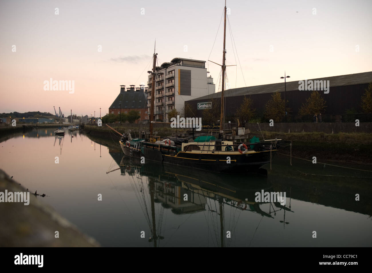 Wooden thames sailing barge hi-res stock photography and images - Alamy