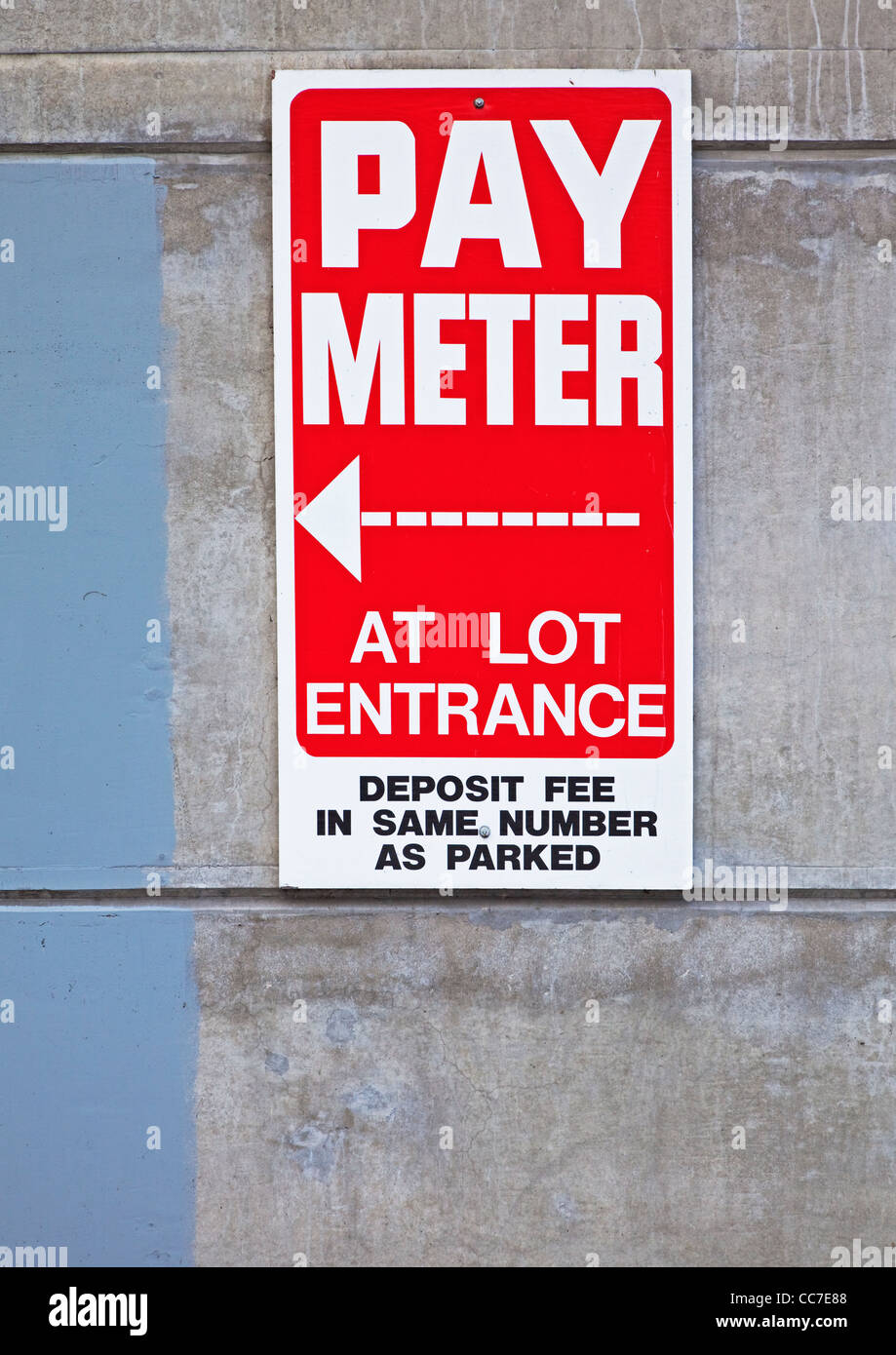pay meter sign at parking lot Stock Photo - Alamy