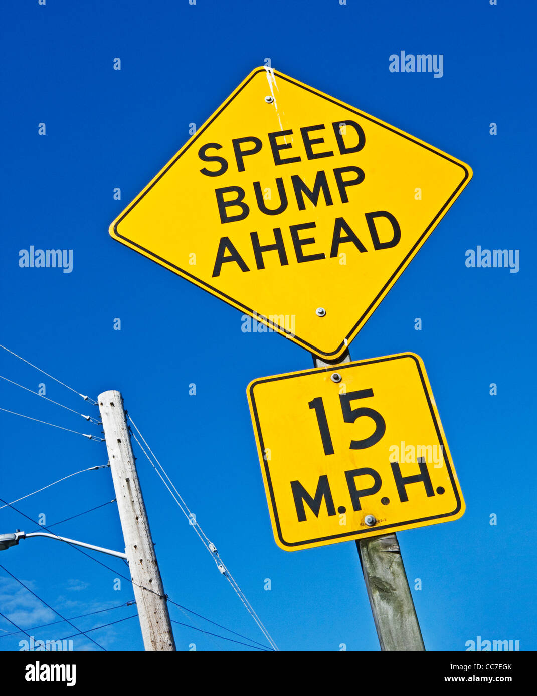 speed bump sign Stock Photo - Alamy