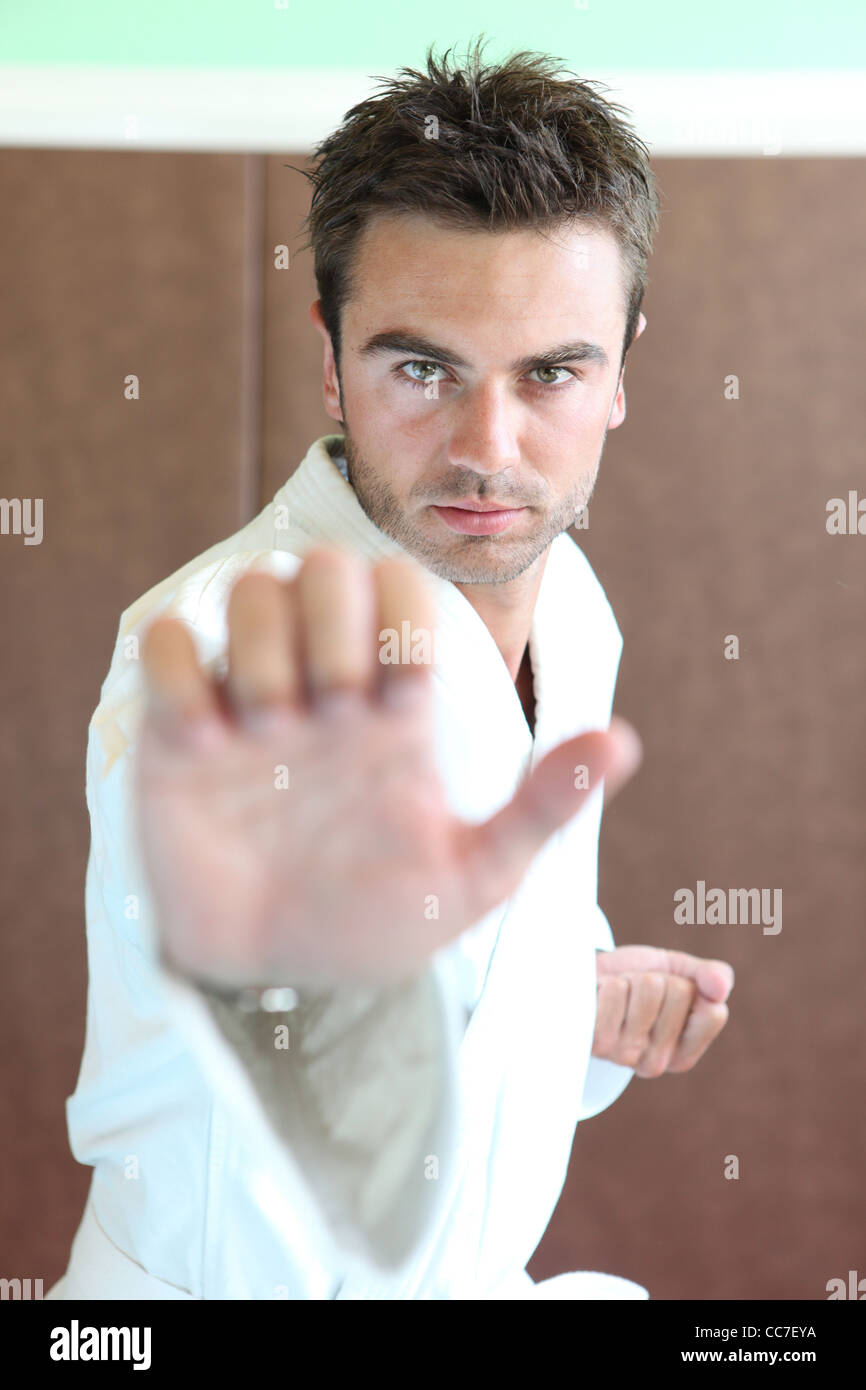 Uniform kung fu hi-res stock photography and images - Alamy