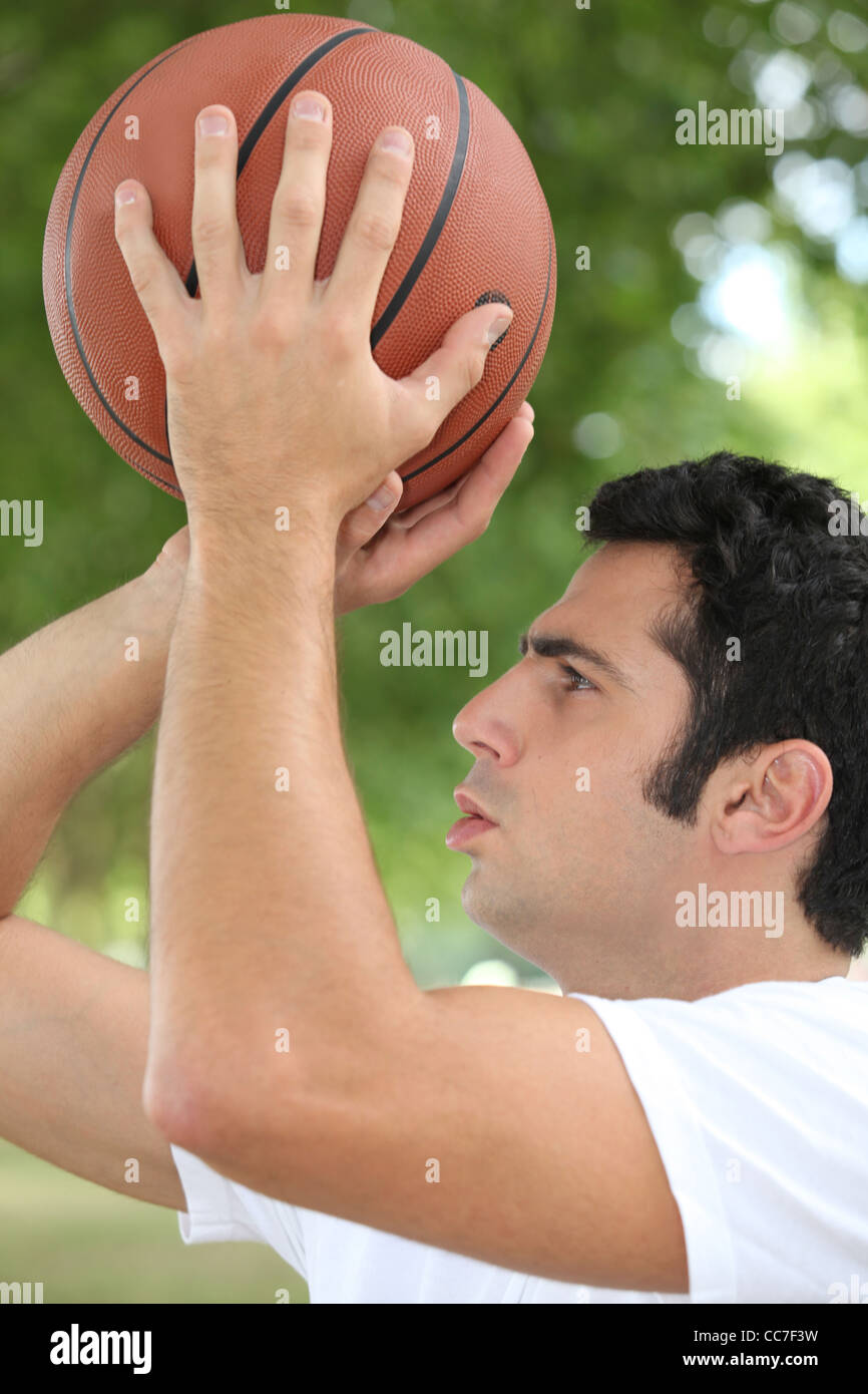 man playing basketball Stock Photo - Alamy