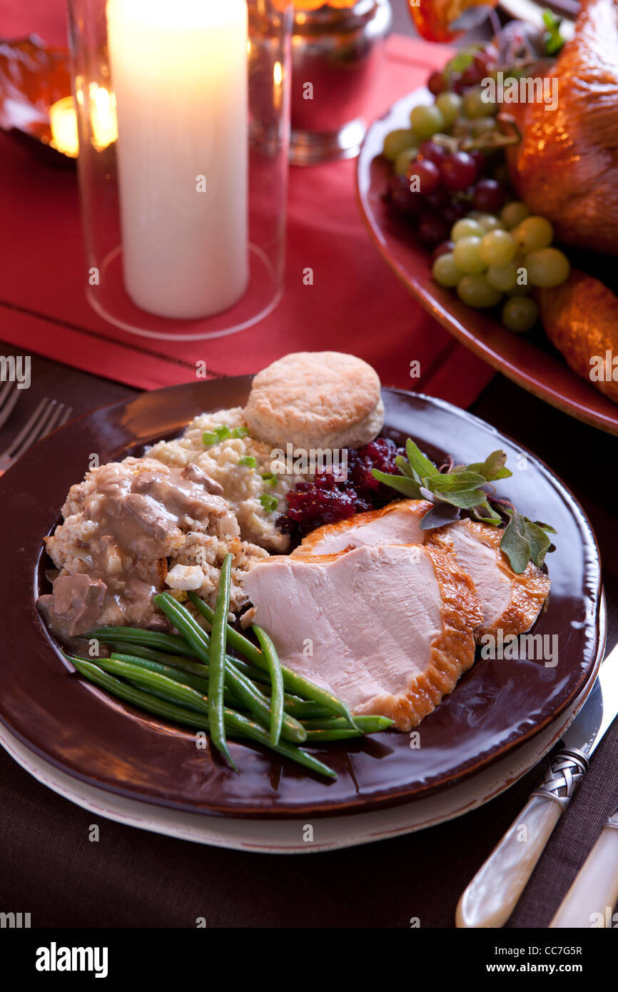 Thanksgiving dinner on plate Stock Photo - Alamy