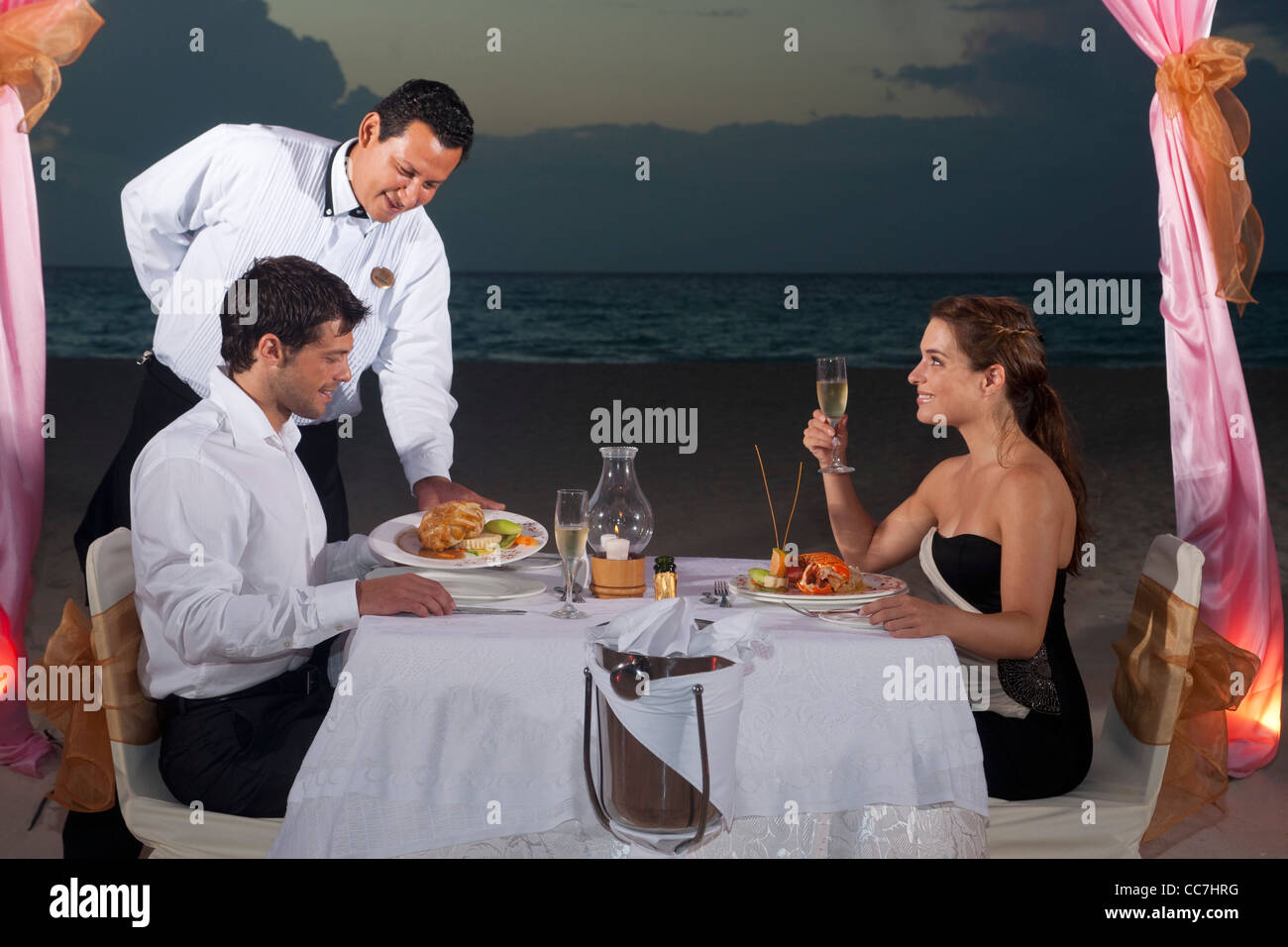 Couple Dining on Beach, Reef Playacar Resort and Spa, Playa del Carmen ...