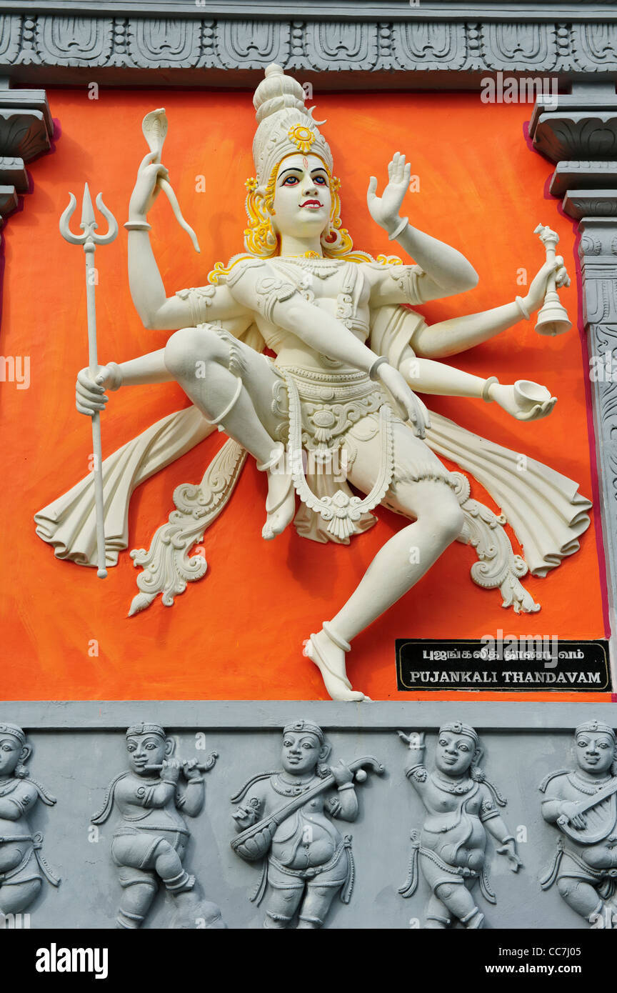 Female dancing statue at Sri Senpaga Vinayagar Temple, Singapore Stock ...