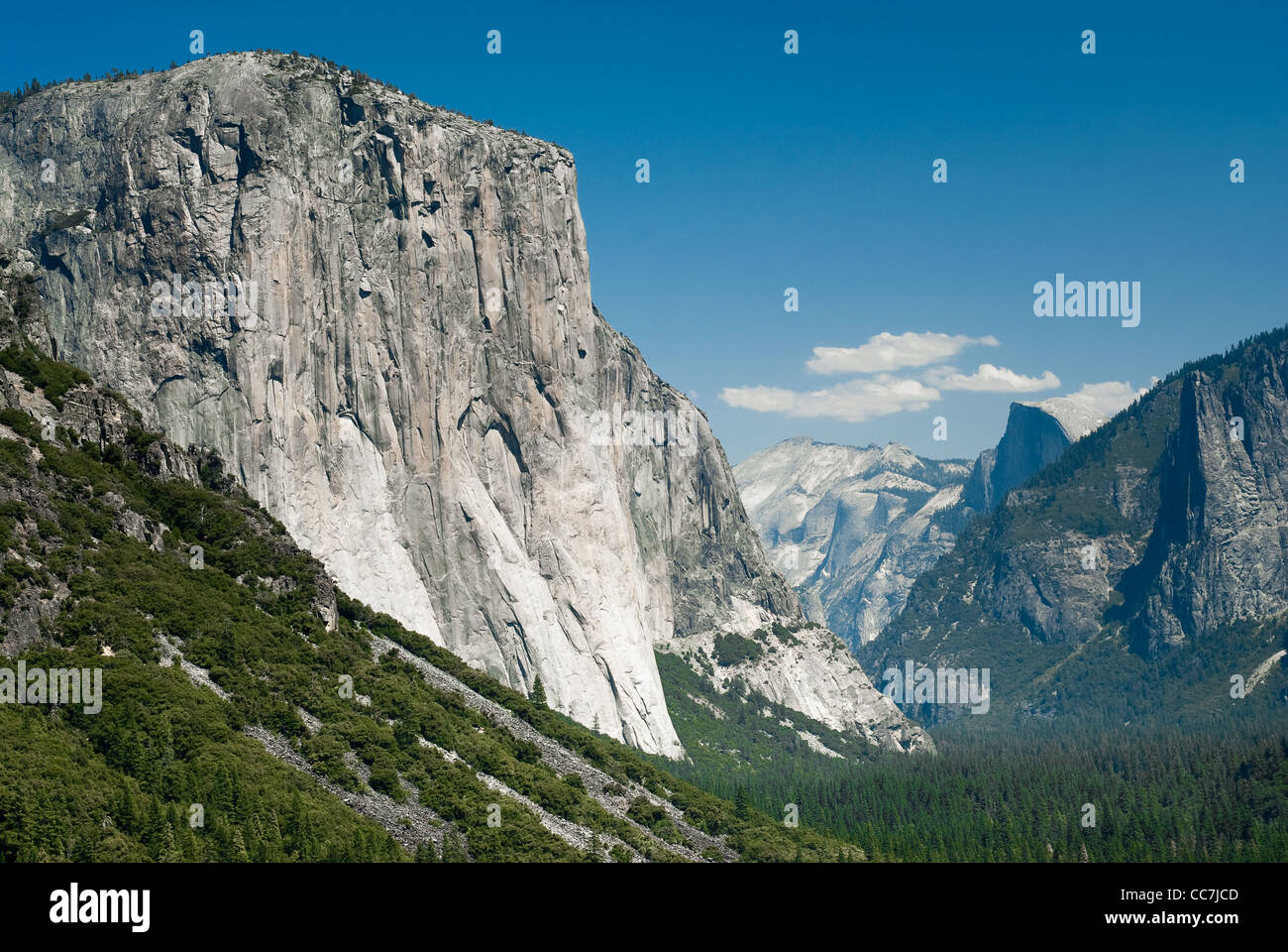 Half dome in yosemite national park from tunnel view hi-res stock ...