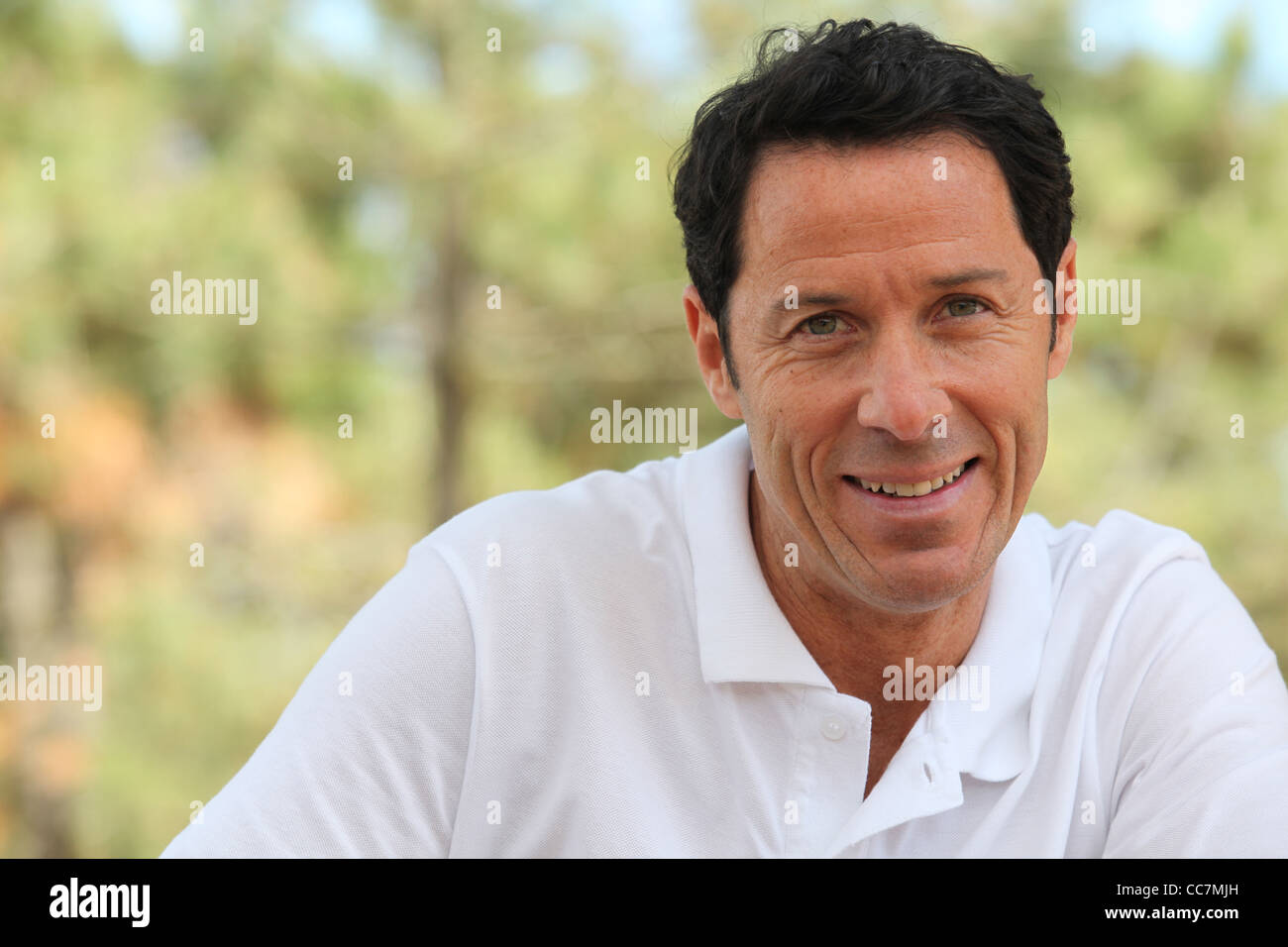 Person thinking smiling smirk hi-res stock photography and images - Alamy