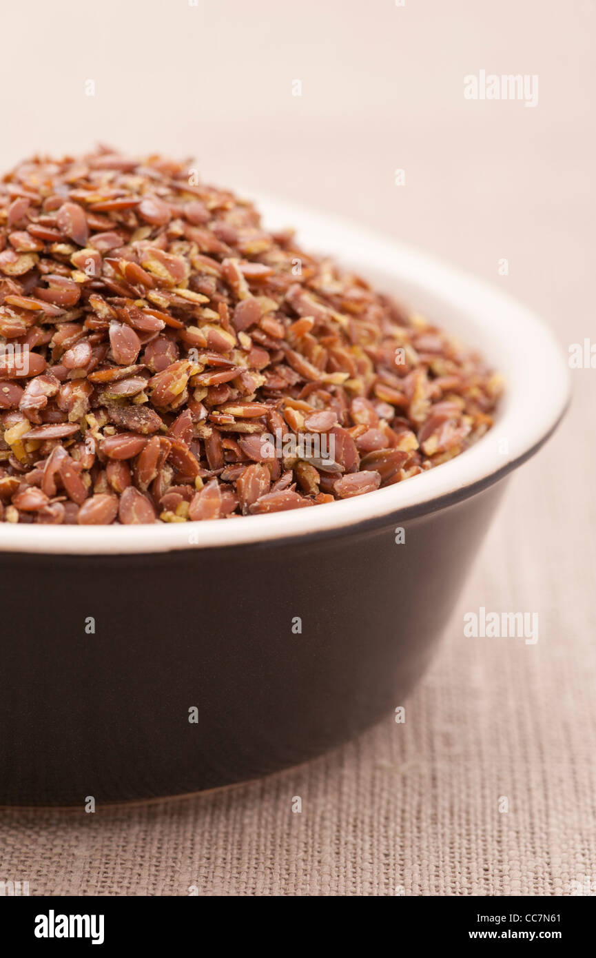 Flax seeds hi-res stock photography and images - Alamy