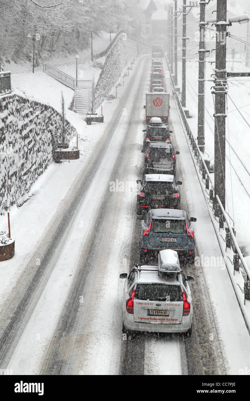 winter roads traffic jam Stock Photo - Alamy