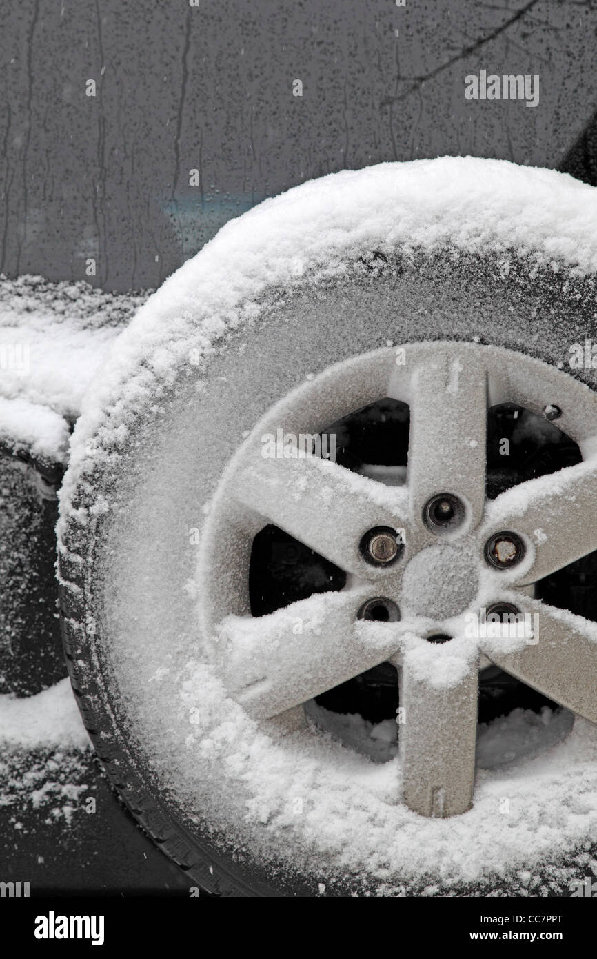 frozen auto tire Stock Photo - Alamy