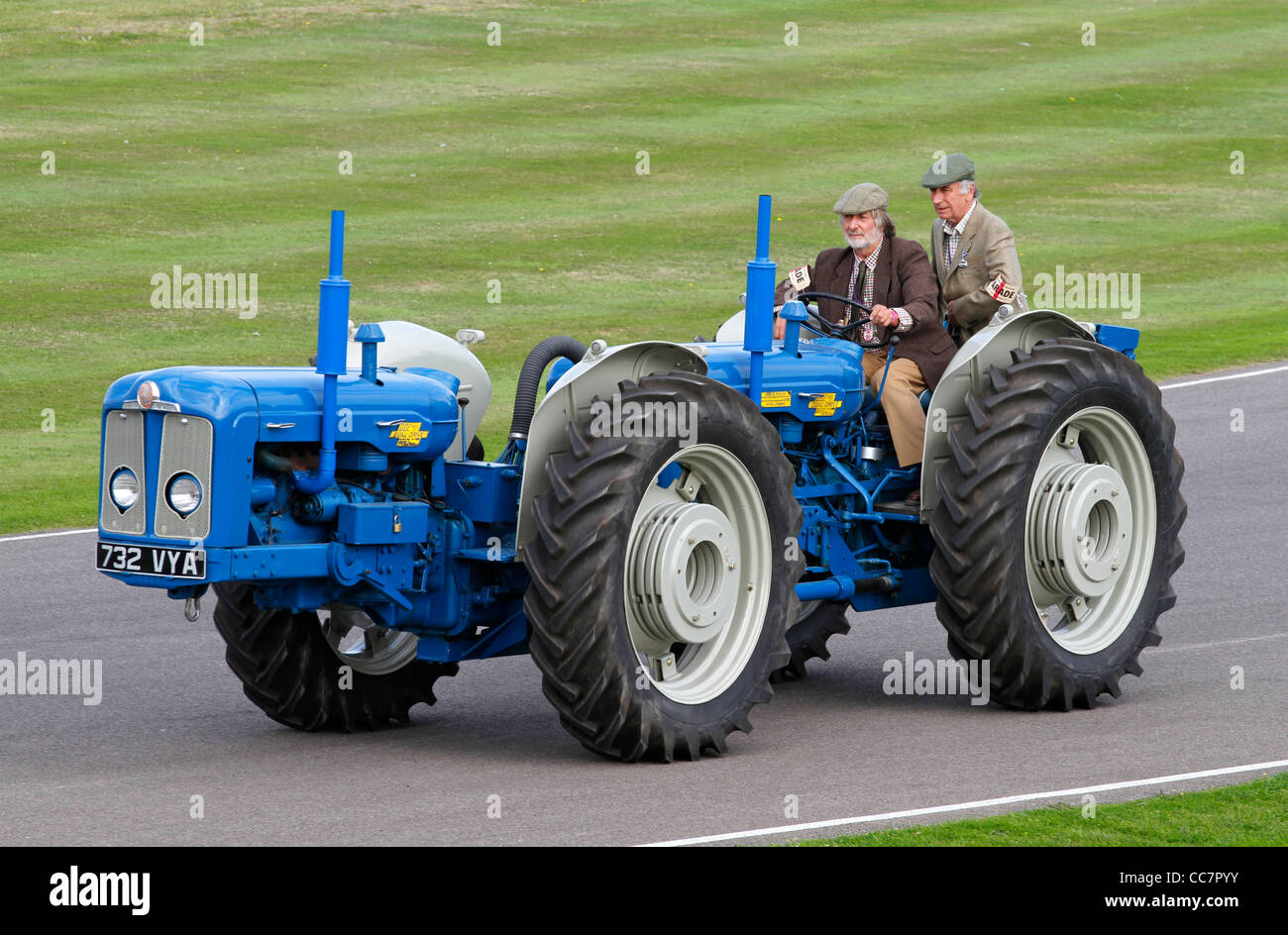 1963 ford doe triple d tractor hi-res stock photography and images - Alamy